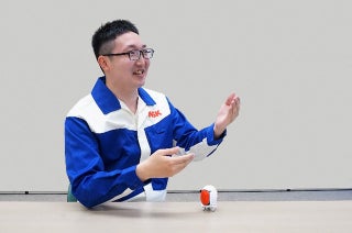 NSK’s Active Caster – A Step Toward a Marvelous World of Robots